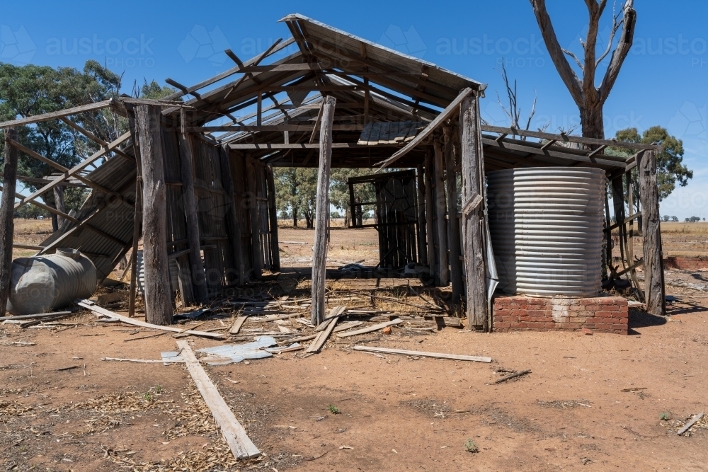 Image of A broken down farm shed in a dry paddock at Campbells, Forest ...