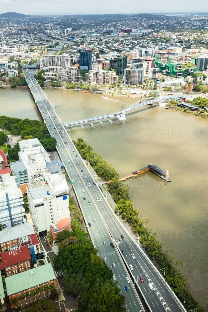 Image of Aerial view looking south along the Riverside Expressway and ...