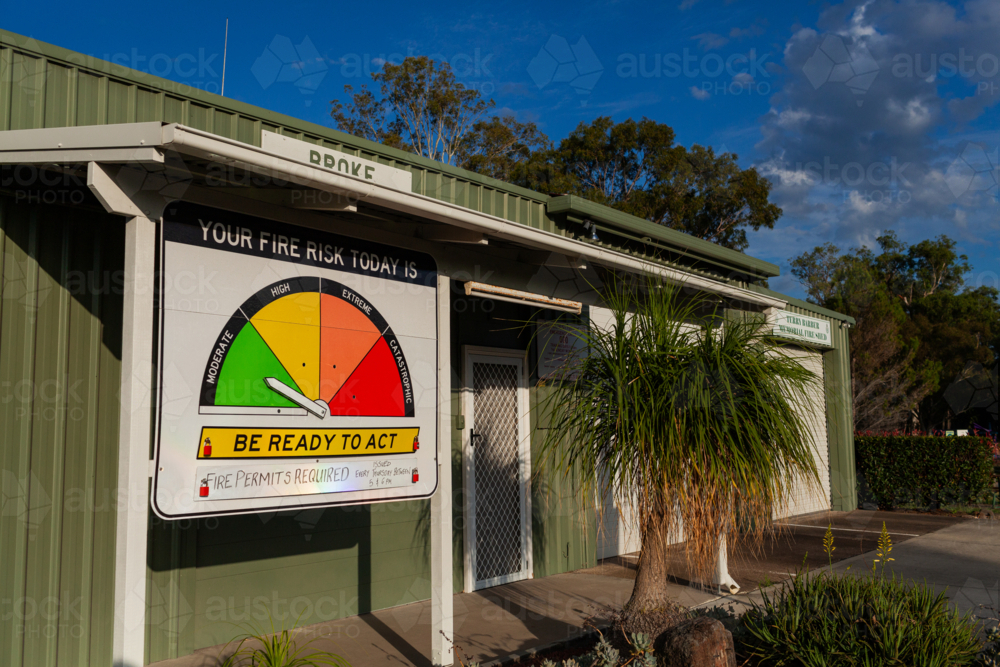 Image of Be ready to act fire danger rating risk sign outside fire ...