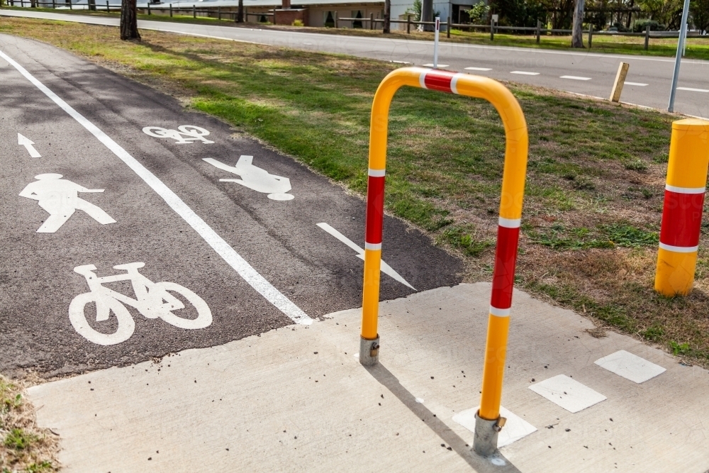 Image of Bike cycleway and pedestrian path road crossing - Austockphoto