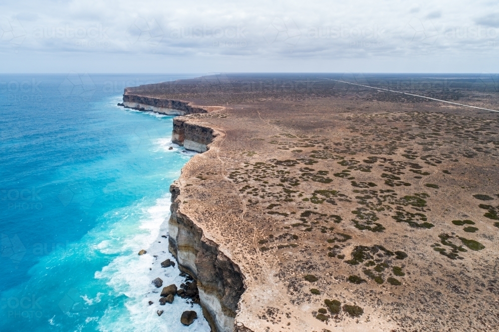 Image of Bunda Cliffs along the Great Australian Bight. - Austockphoto