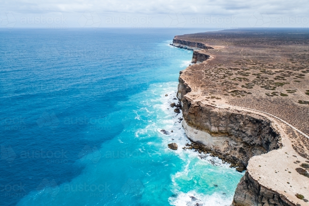 Image of Bunda Cliffs along the Great Australian Bight. - Austockphoto