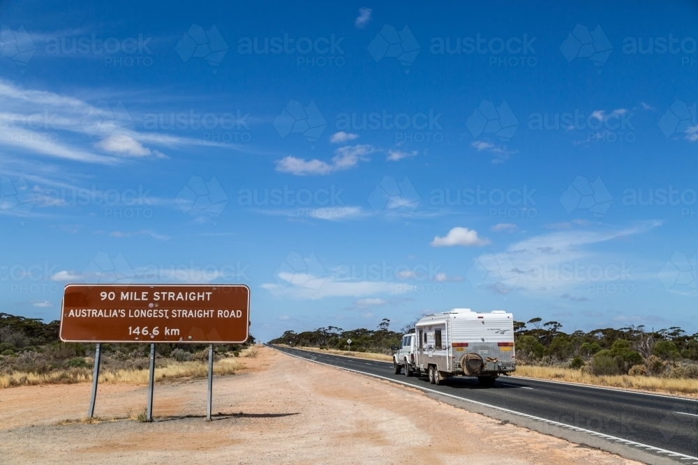 Image of Caravan being towed along the 90 Mile Straight on the Eyre ...