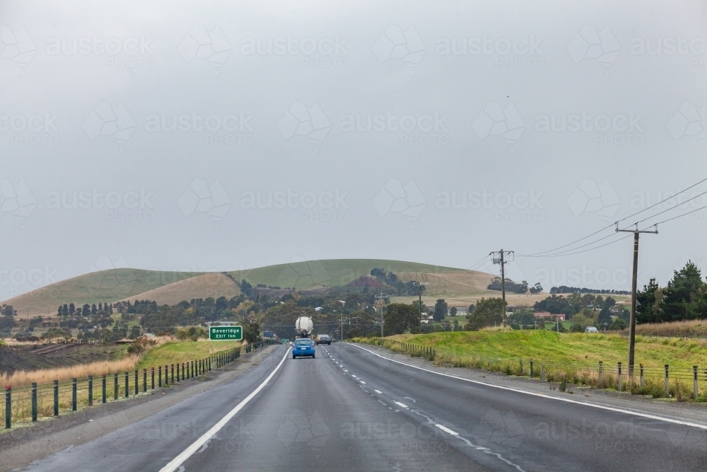 Image of cars driving down freeway on overcast day in Bevridge vic on ...