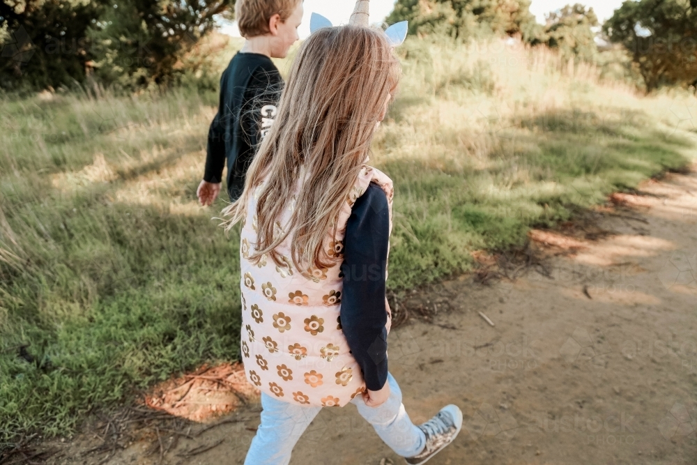 Image of Children walking along bush path. Outdoor adventures with kids ...