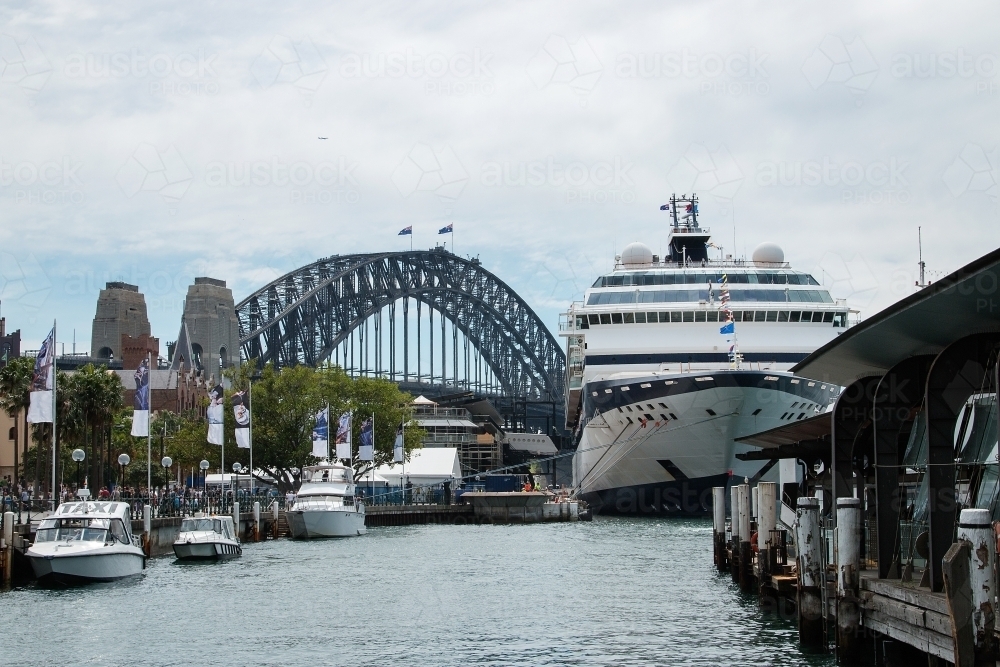 Image of Cruise ship docked in Sydney Harbour with bridge behind ...