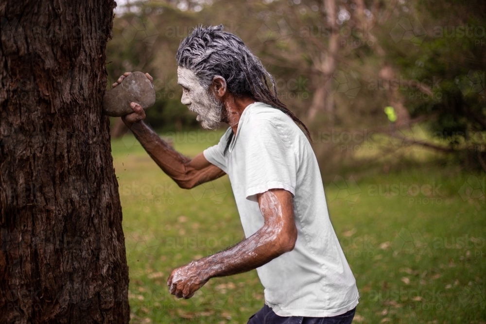 Image of dharawal man explaining how sacred rocks were used by previous ...