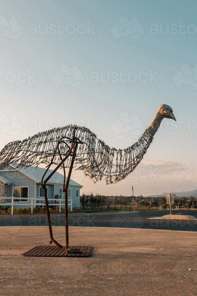 Image of Emu sculptures made of wire on roundabout in residential ...