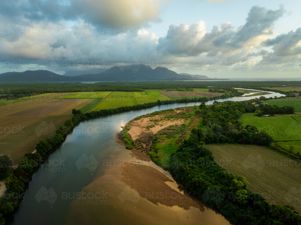 Image of Farmland & the Herbert River looking towards Hinchinbrook ...