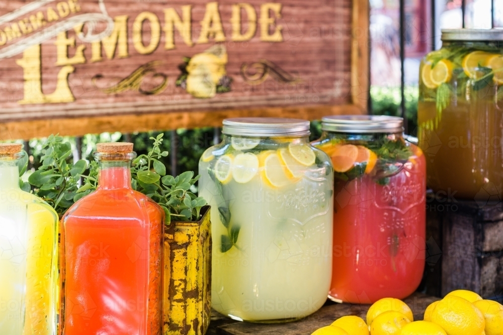 Image of freshly made lemonade at a market stall - Austockphoto