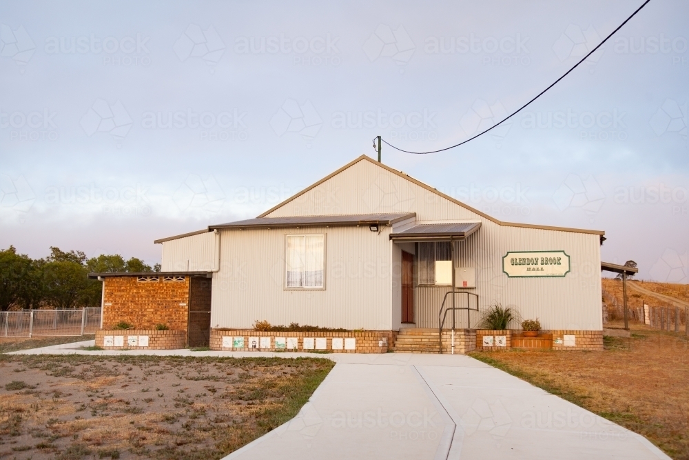 Image of Glendon Brook Hall in small rural town - Austockphoto
