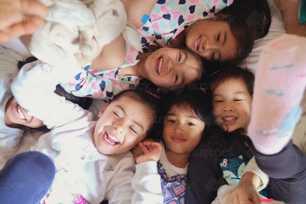 Image of Happy multicultural young girls - Austockphoto