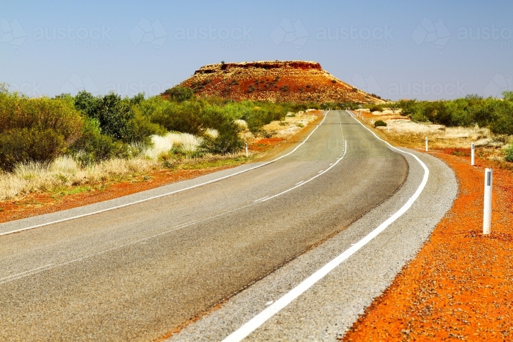 Image of Highway through the Pilbara region of Western Australia ...