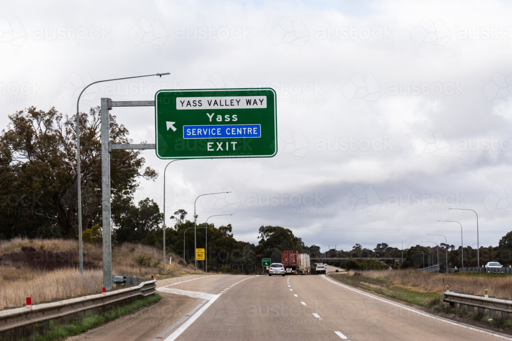 Image of Highway with directions on sign to Yass Valley Way service ...