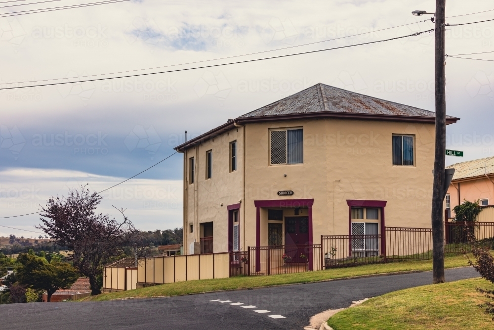 Image of Historic home on the side of a hill at Bathurst - Austockphoto