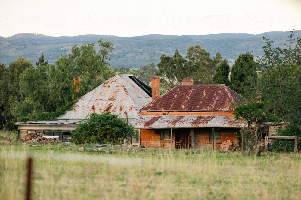 Image of Historical abandoned homestead on farm in the Mudgee Region ...