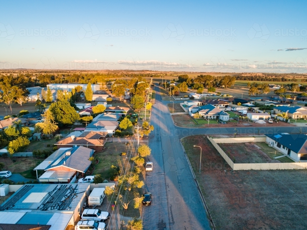 Image of Houses and streets in residential area of Coolamon an Aussie ...
