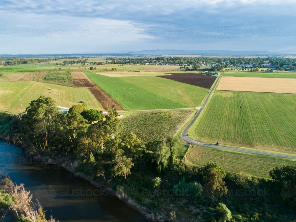 Image of Hunter River running past fertile Australian farmland river ...