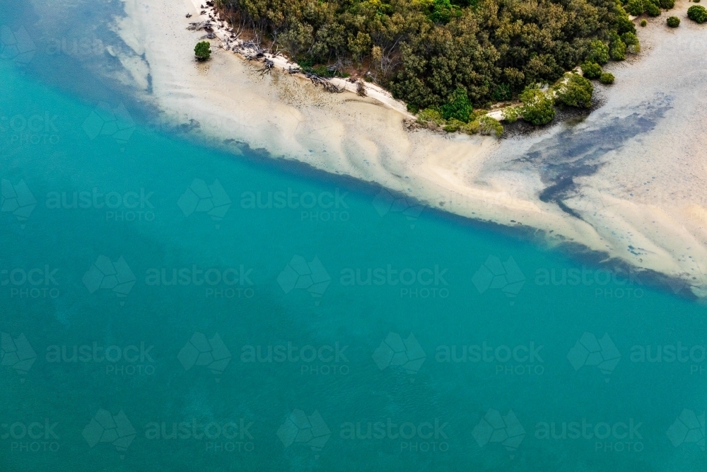 Image of island beach and sand bars in sea channels - Austockphoto