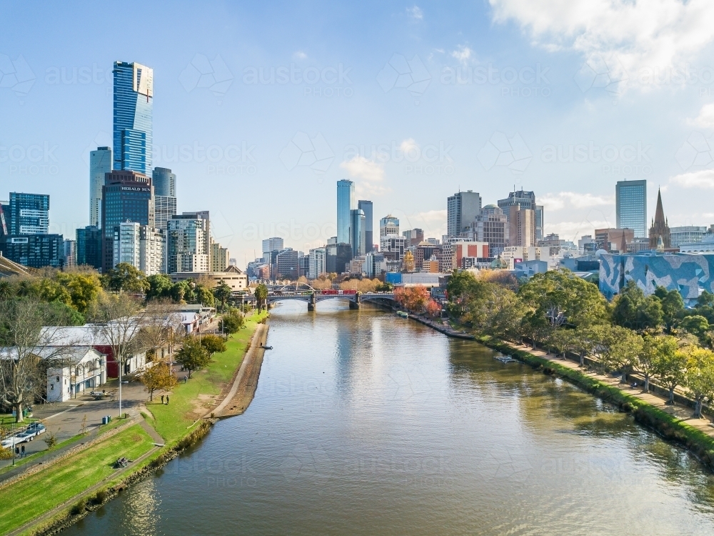 Image of Looking down the Yarra River towards the Melbourne CBD ...