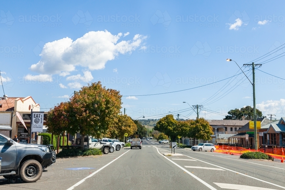 Image of Main street in NSW country town of Merriwa on bright sunlit ...