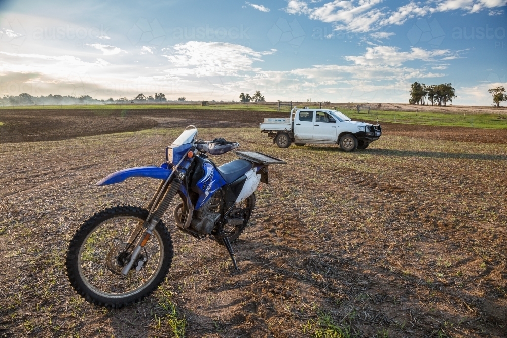 Image of Motorbike and ute on farm - Austockphoto