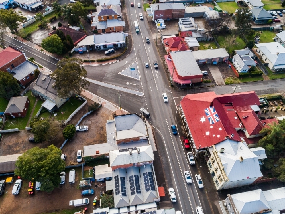 Image of New England Highway through singleton with the australian red ...