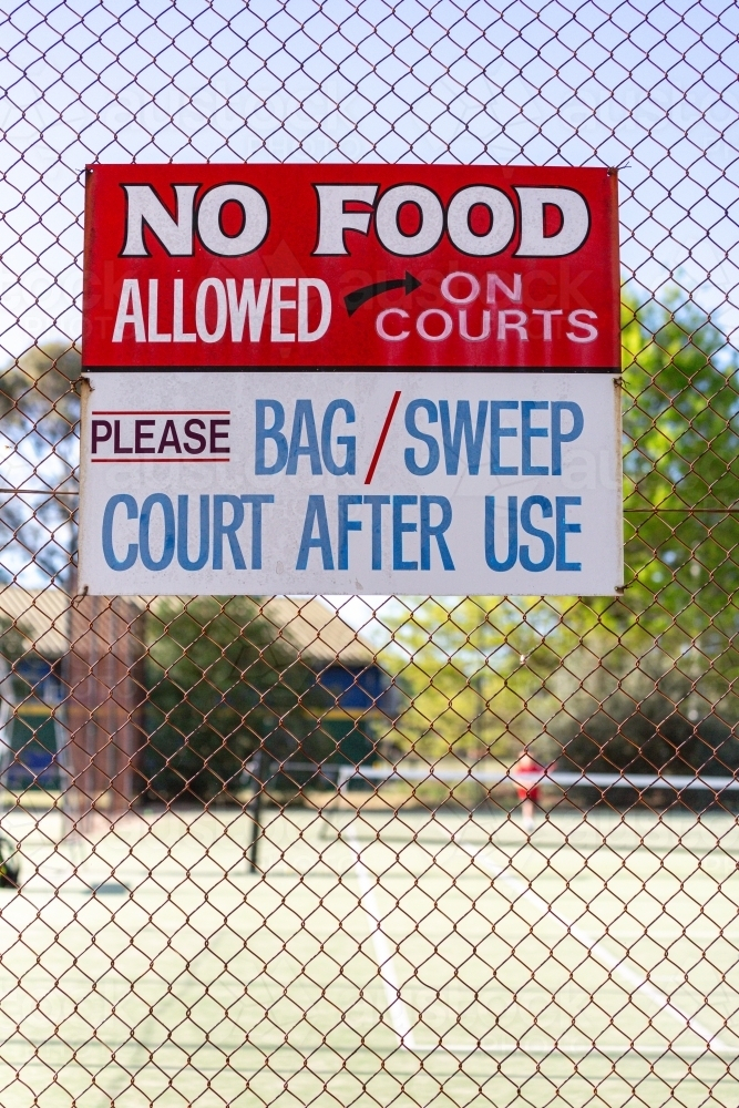 Image of no food allowed sign at local tennis court in Canberra, ACT ...