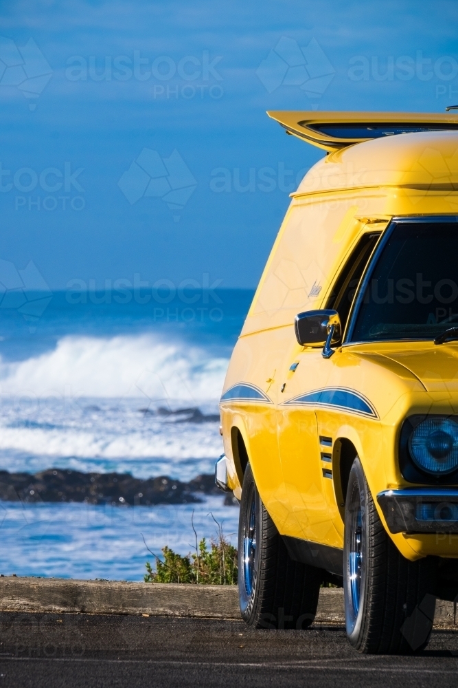Image of Panel van and surf scene - Austockphoto