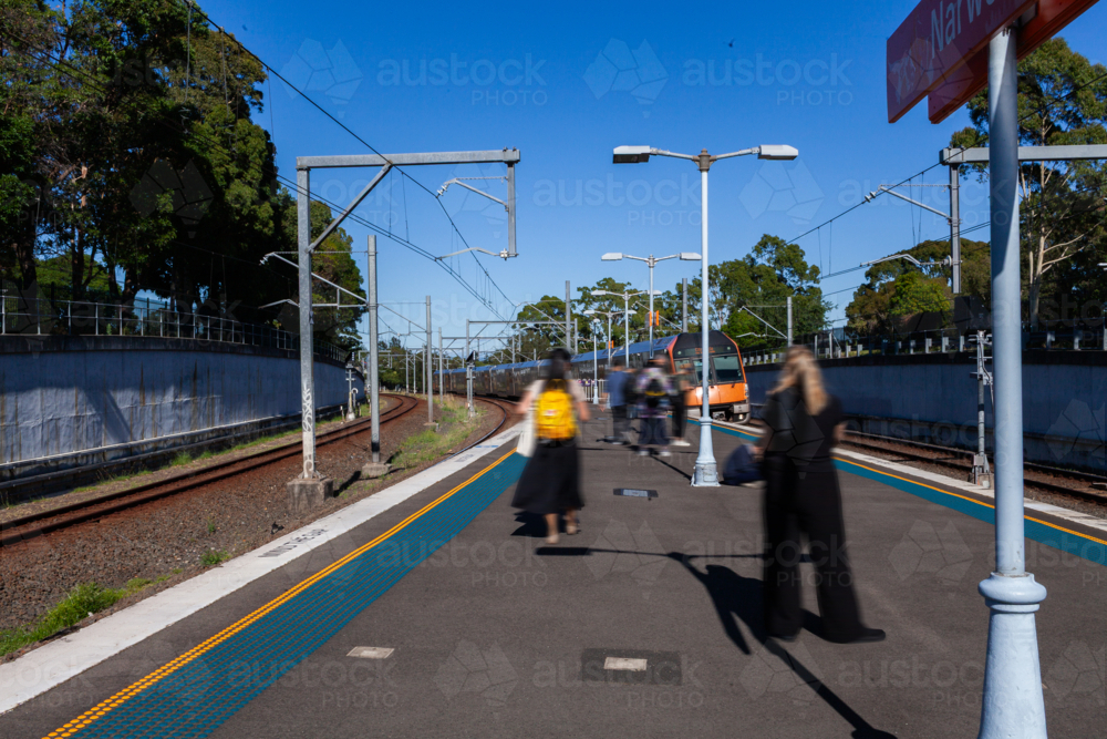Image of Passenger train passing platform of Narwee station in Sydney ...