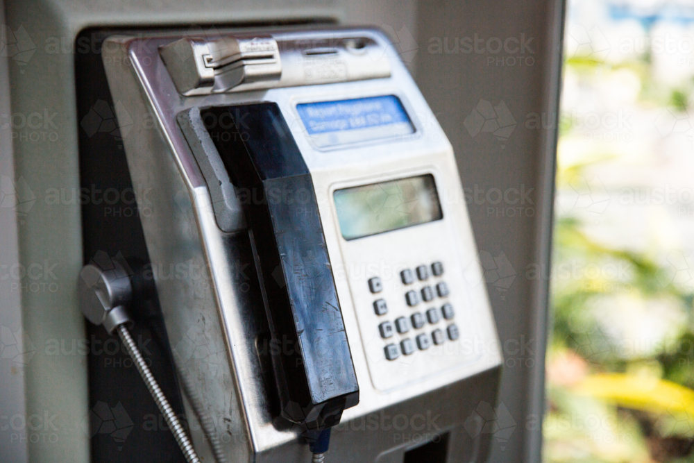 Image of pay phone on Cavill Ave on the Gold Coast - Austockphoto