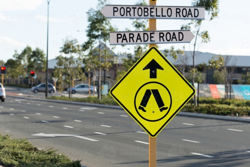 Image of Pedestrian crossing street sign - Austockphoto