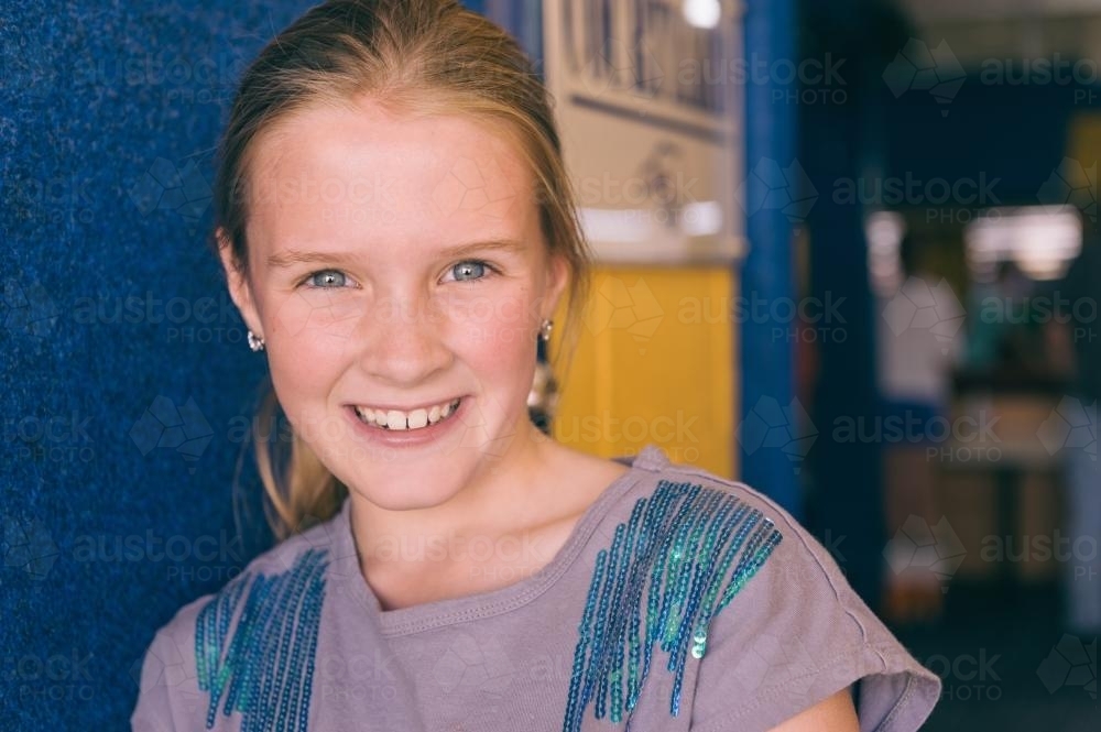 Image of portrait of pretty tween girl - Austockphoto