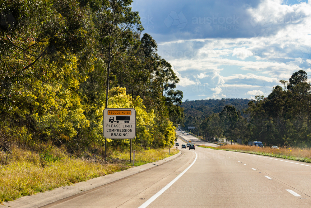 Image of Reduce noise please limit compression breaking sign for trucks ...