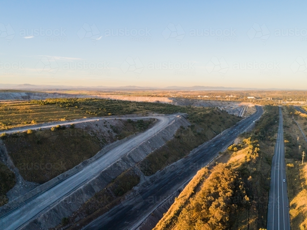 Image of Road to Singleton past open cut coal mine in Hunter Valley ...