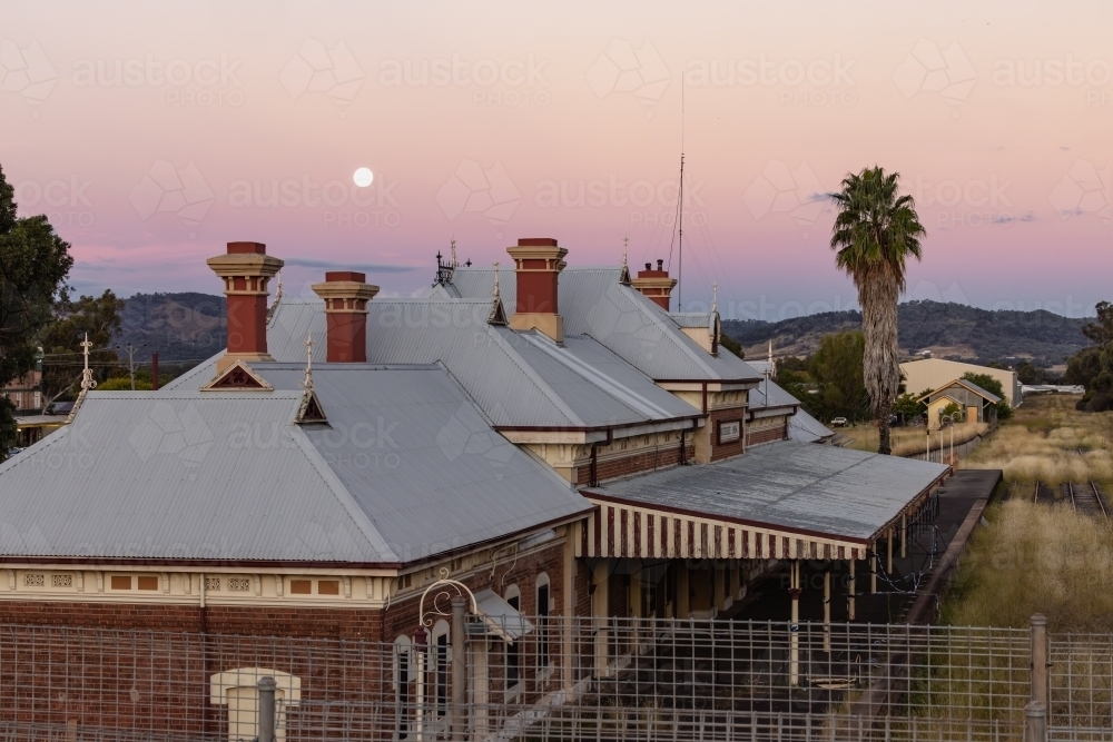 Image of Rooftop of the historic Mudgee Railway Station with full moon ...