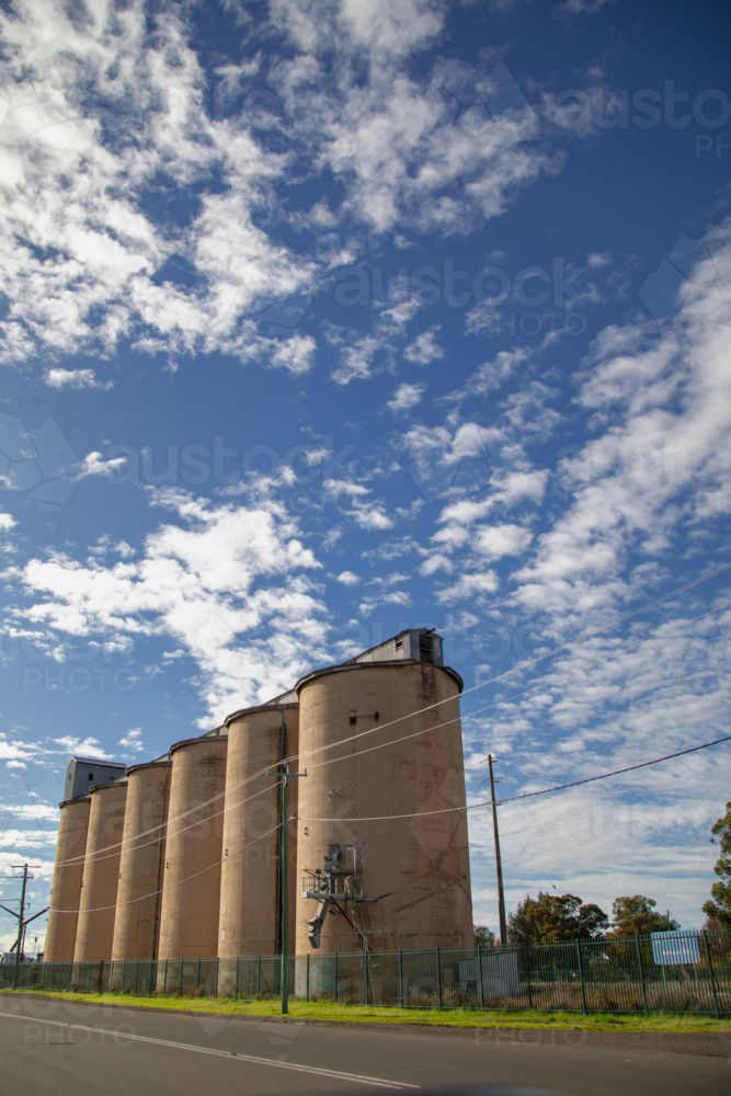 Image of Row of silos in Wellington NSW - Austockphoto