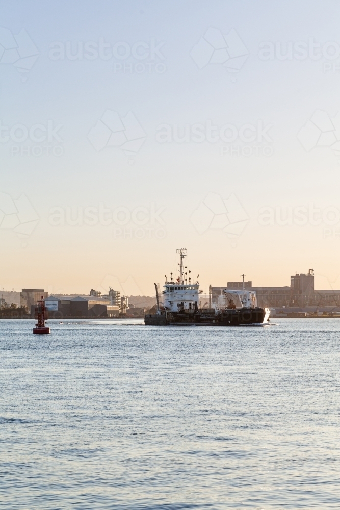 Image of Ship heading out of Newcastle Port on Hunter River towards the ...