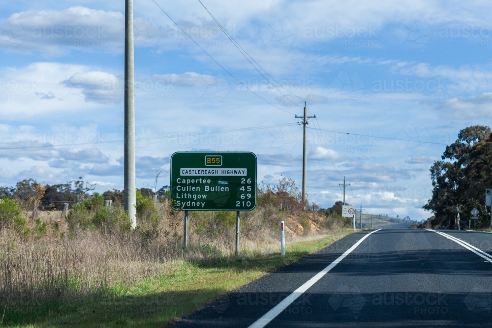 Image of Sign along the B55 Castlereagh Highway - Austockphoto