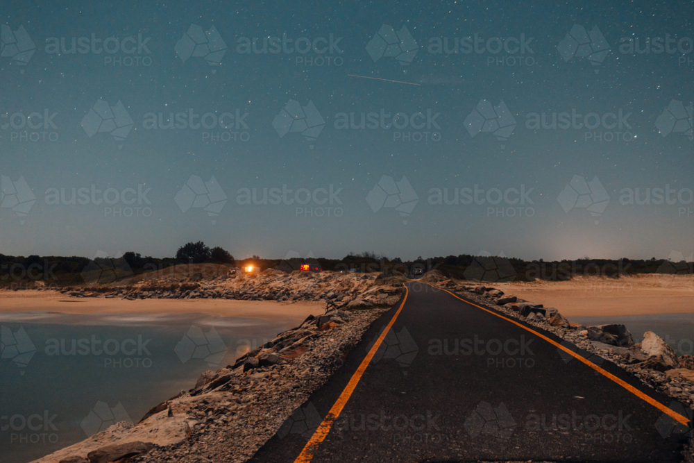Image of Starry night over the Iluka breakwall, long exposure ...