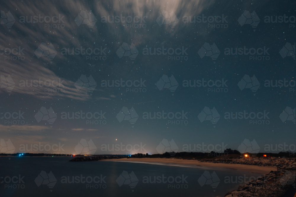 Image of Starry night over the Iluka breakwall, long exposure ...