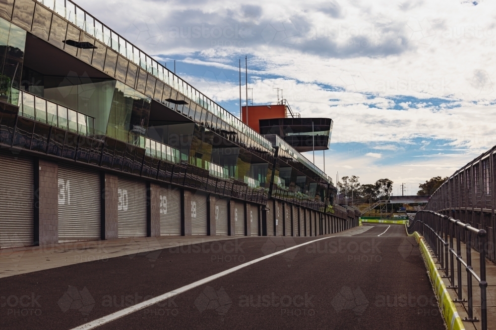 Image of The Mount Panorama racing circuit at Bathurst NSW - Austockphoto
