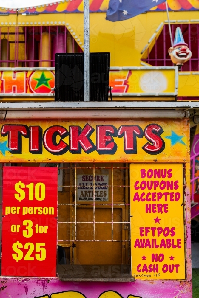 Image of Ticket booth at show $10 per person sign - Austockphoto
