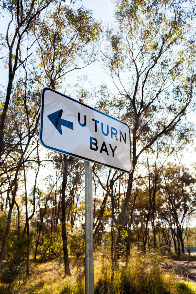 Image of U turn bay sign with arrow in bushland at Battery Rocks Rest ...