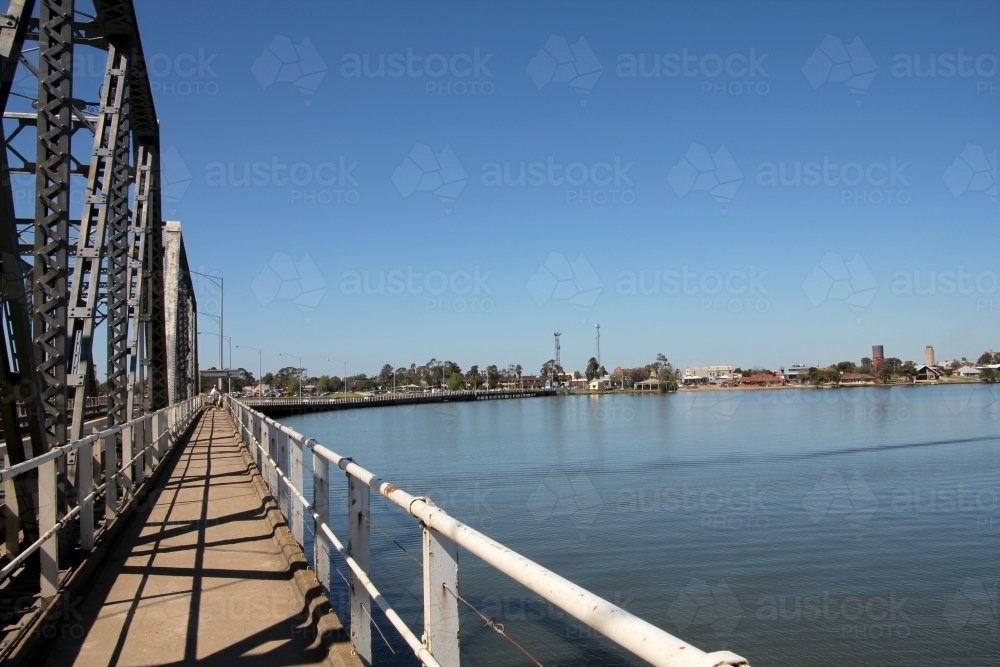 Image of View along mulwala bridge walkway - Austockphoto