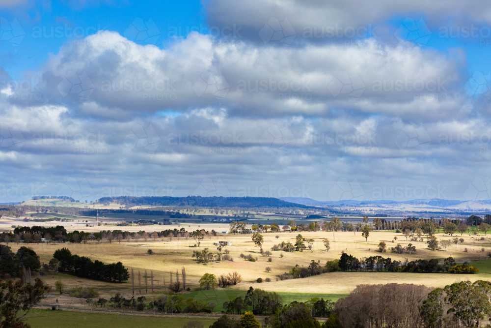 Image of View over farmland paddocks and countryside from Glen Innes ...