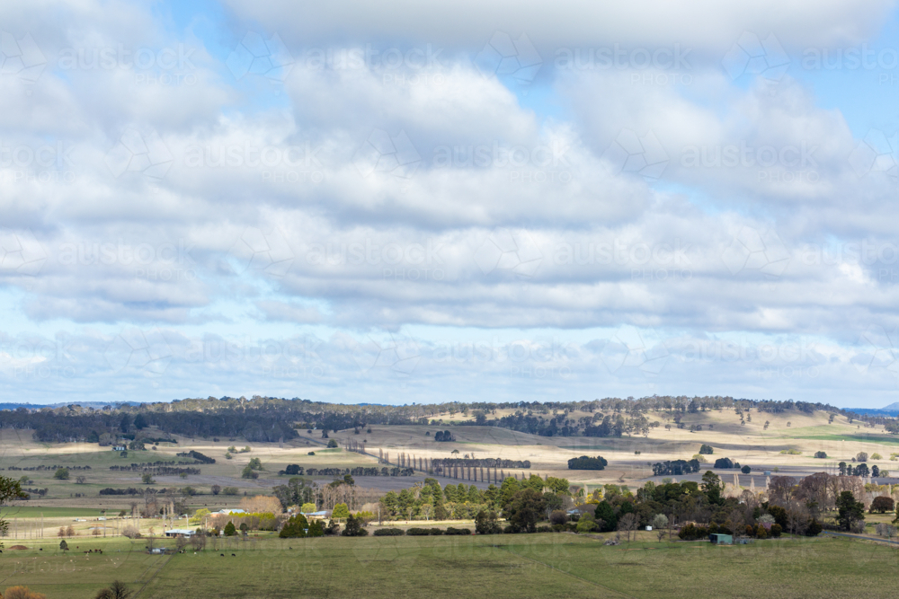 Image of View over farmland paddocks and countryside from Glen Innes ...