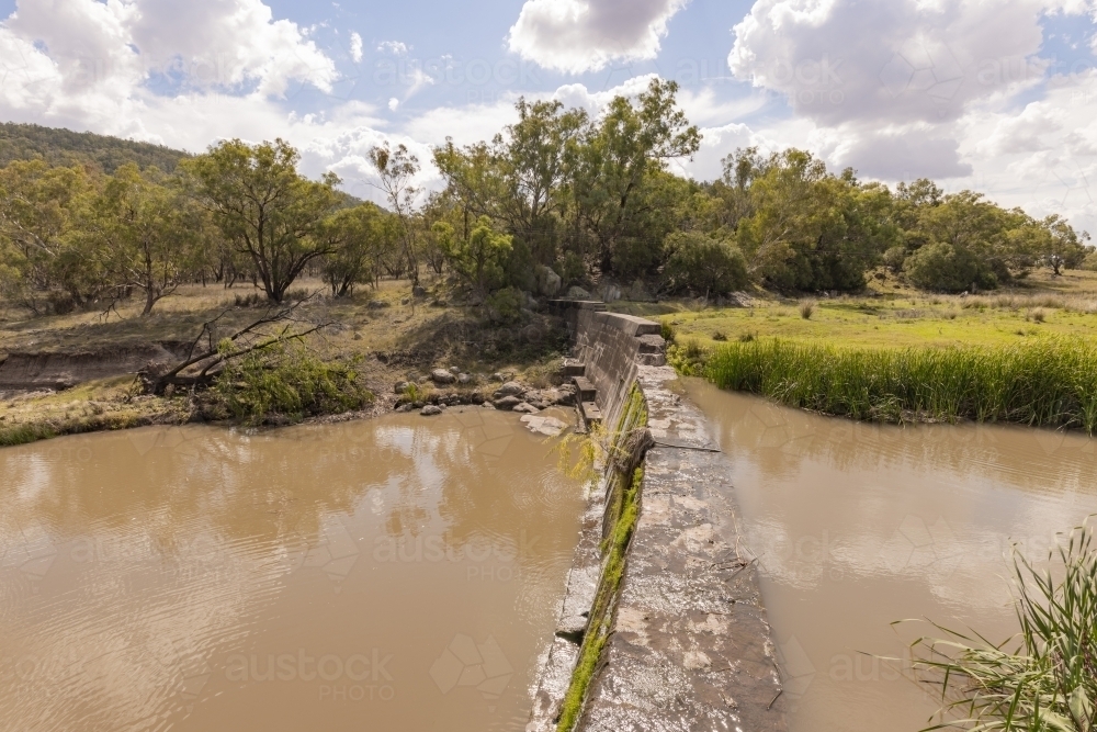 Image of Water cascading over spillway in the Liverpool Plains NSW ...