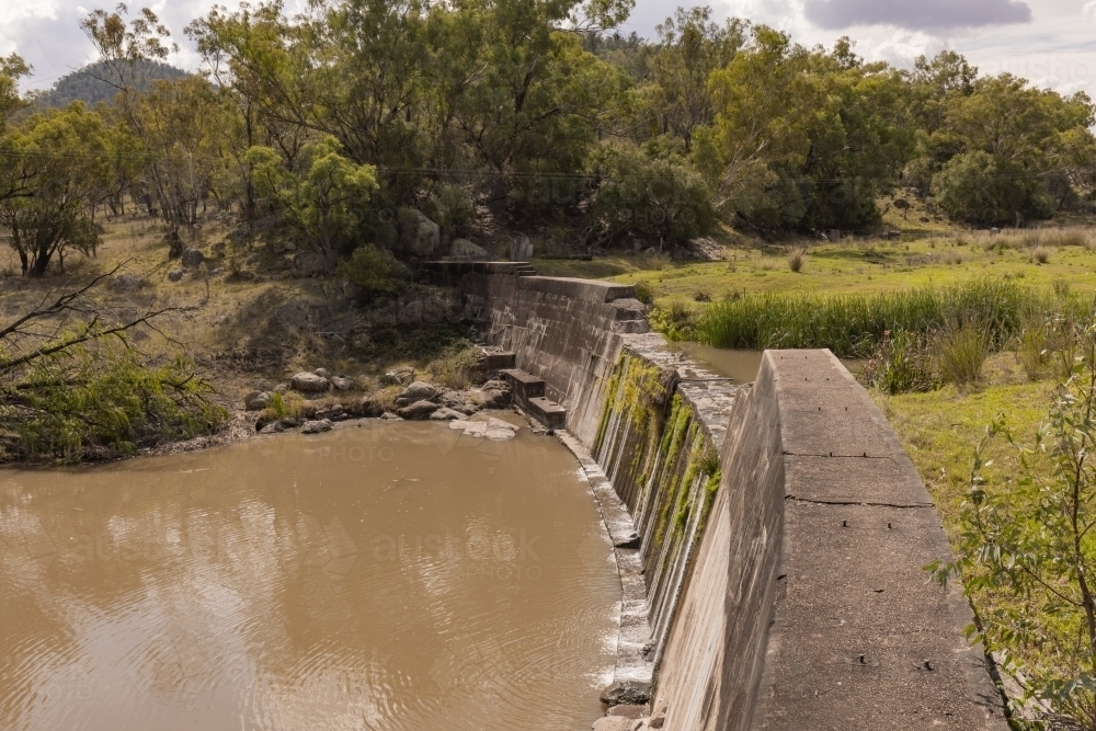 Image of Water cascading over spillway in the Liverpool Plains NSW ...