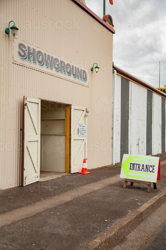 Image of Wide open entrance gates of the local showground - Austockphoto